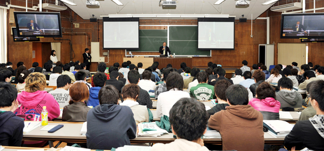 Guidance session held for new students | KYOTO UNIVERSITY