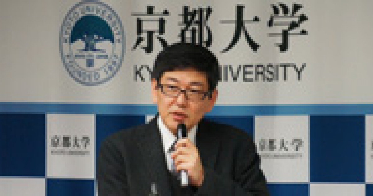 Prof Hayashi discusses earthquake-resistant building design in a public ...