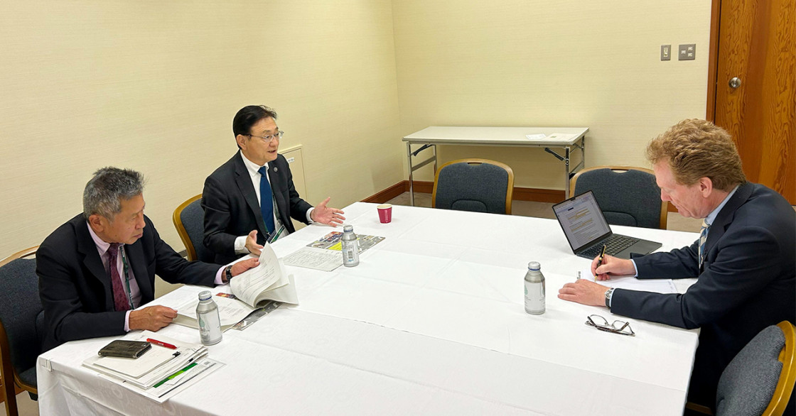 Susumu Kitagawa speaks to the press following Nobel announcement | KYOTO UNIVERSITY